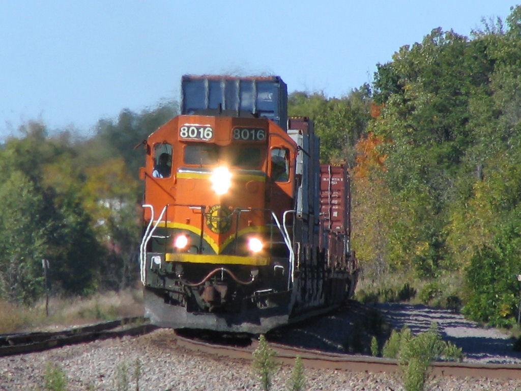 BNSF 8016